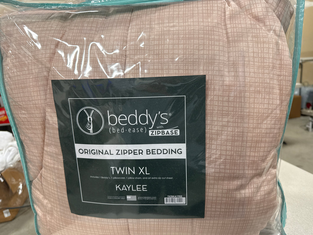 Kaylee Beddy’s – Luxury Bedding Outlet